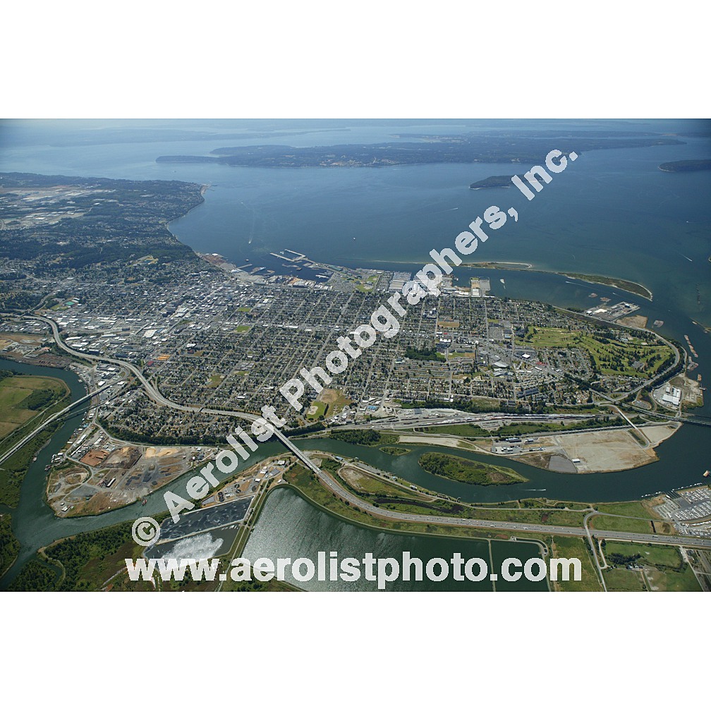 Everett aerial tour (home of the world's largest building ...